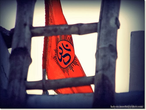 Sanatan Hindu Sikhism: So Why Kesari & No other colour?