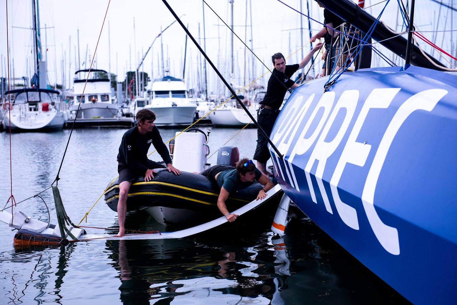 Foils en place sur Arkéa Paprec, l'IMOCA de Sébastien Simon paré pour ...