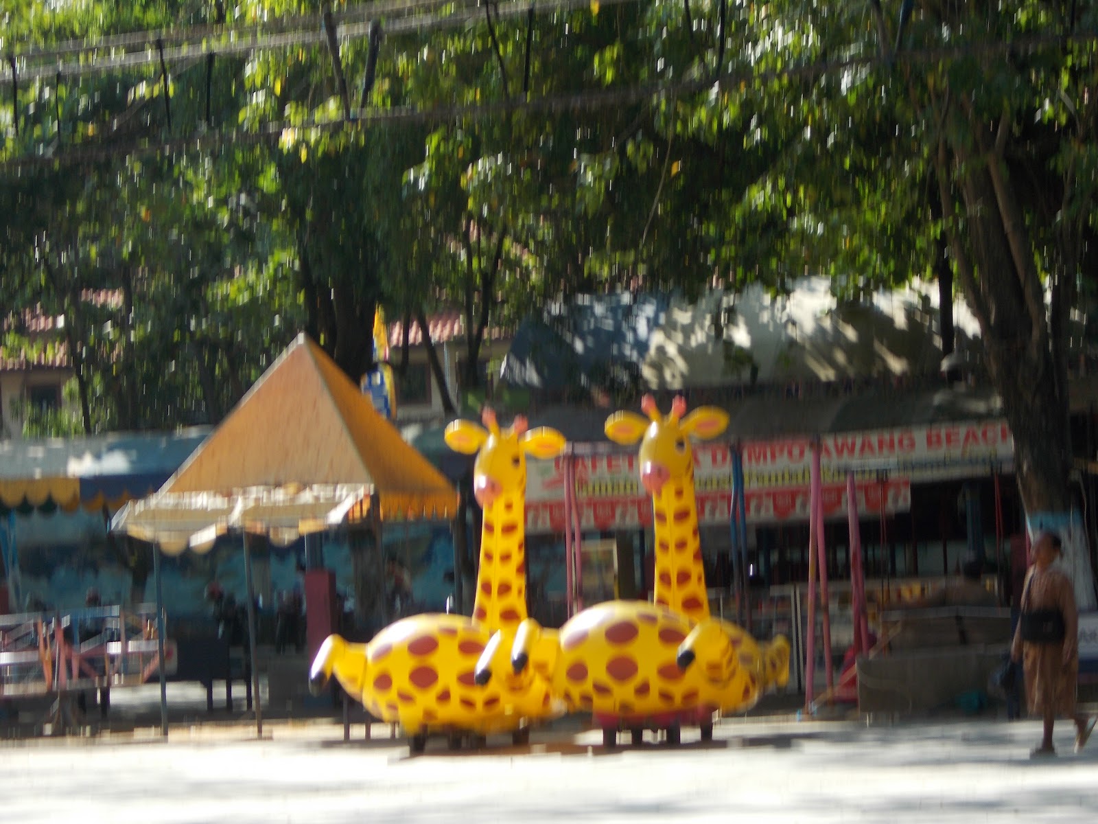 Dampo Awang Beach (Taman Rekreasi Pantai Kartini Rembang ) | Galeri ...