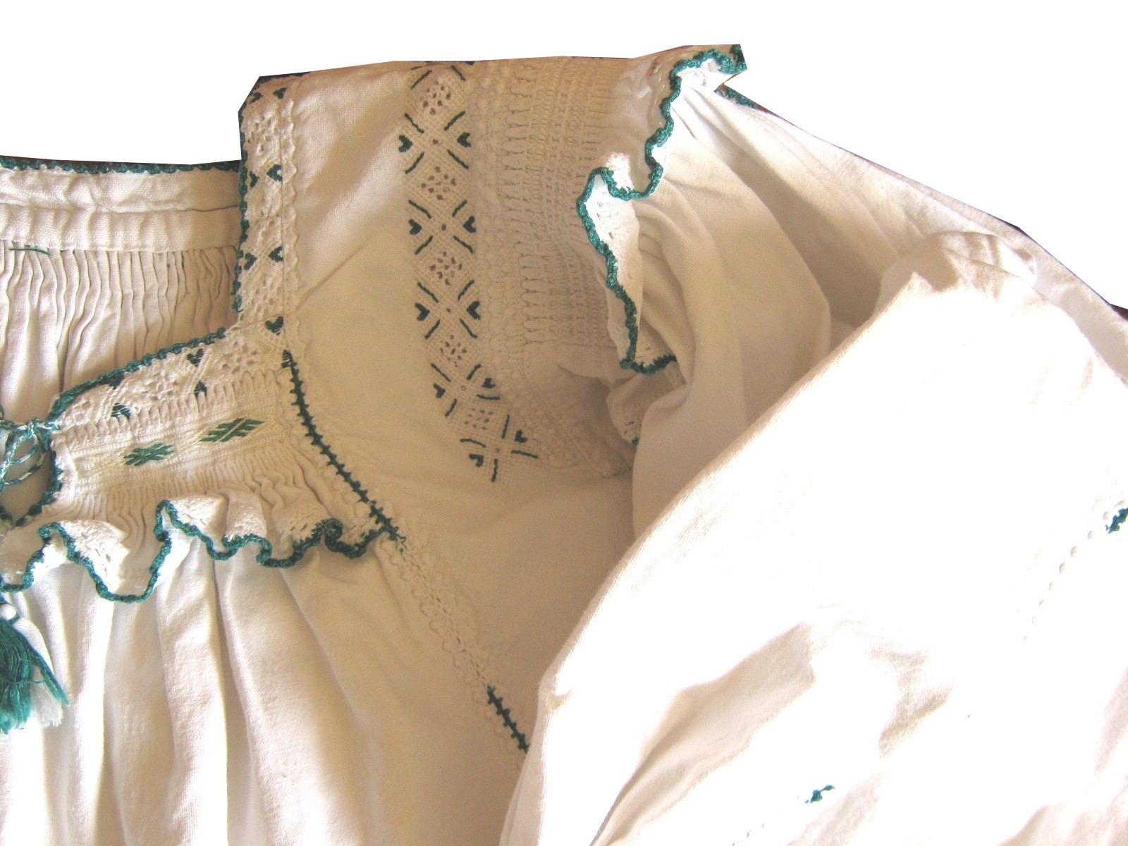 MODELE BRODERIE PENTRU COSTUMUL POPULAR ROMANESC : MODELE MARAMURESENE ...