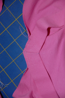 Sewing Squared: A new V-neck tutorial