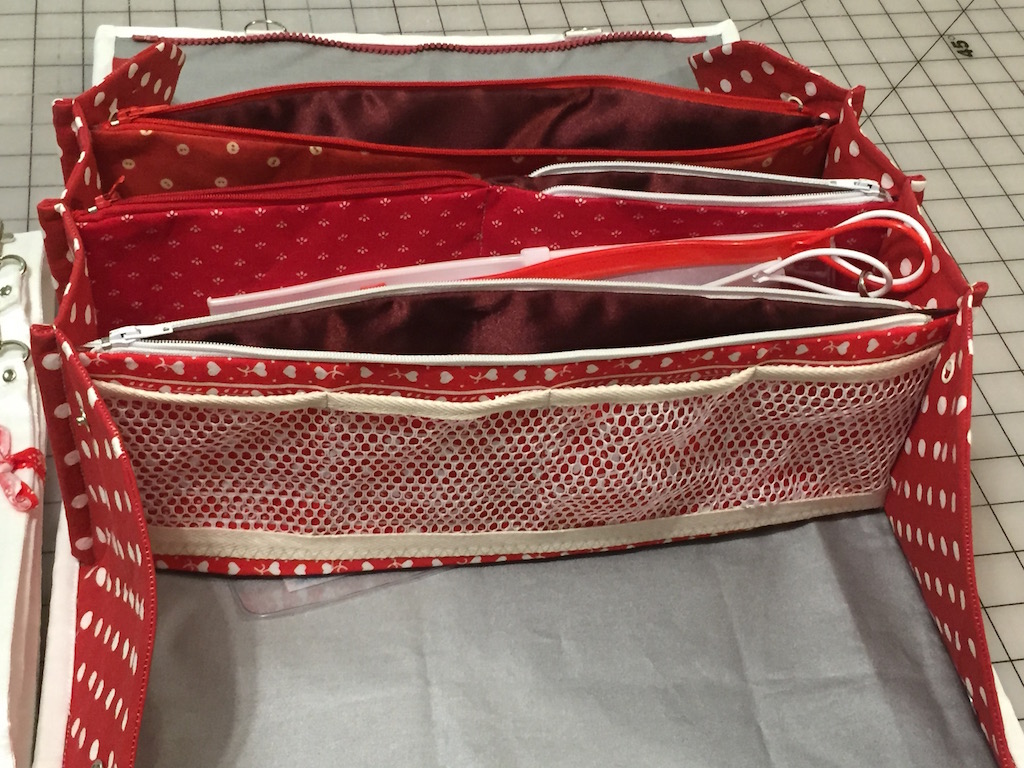 Quiltessa: Patchwork palette: Quilters Organizer Bag, now in polka dot!