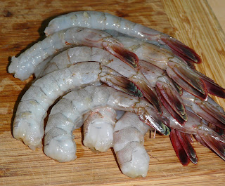 Moggy's Low Carb Kitchen: Garlic, Basil, Bacon Wrapped Shrimp