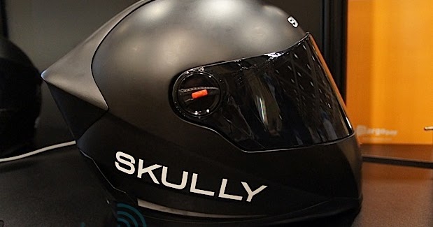 Helli is a Smart Helmet for Pakistani Bikers