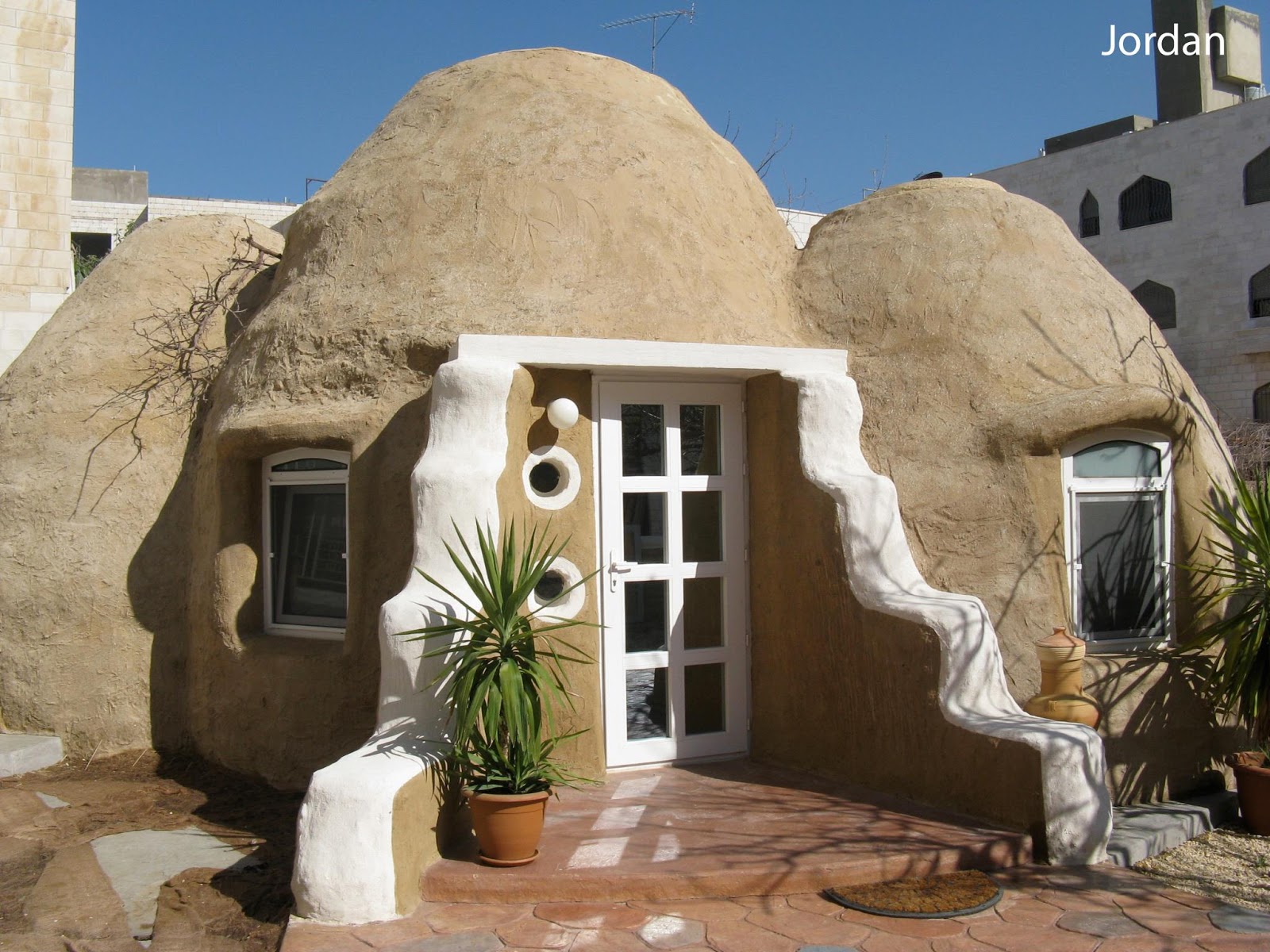 QUE ES EL SUPERADOBE? - SUPERADOBE Y AUTOCONSTRUCCIÓN