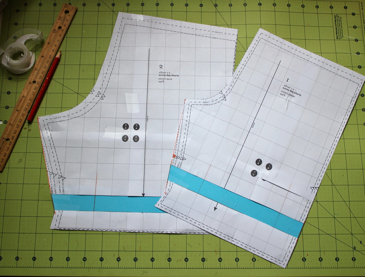 Wholecloth: How-To Lengthen a Basic Shorts Pattern