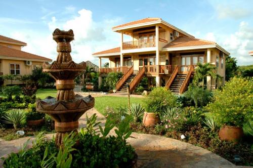 Belize modern home designs. - Home Design Innovation