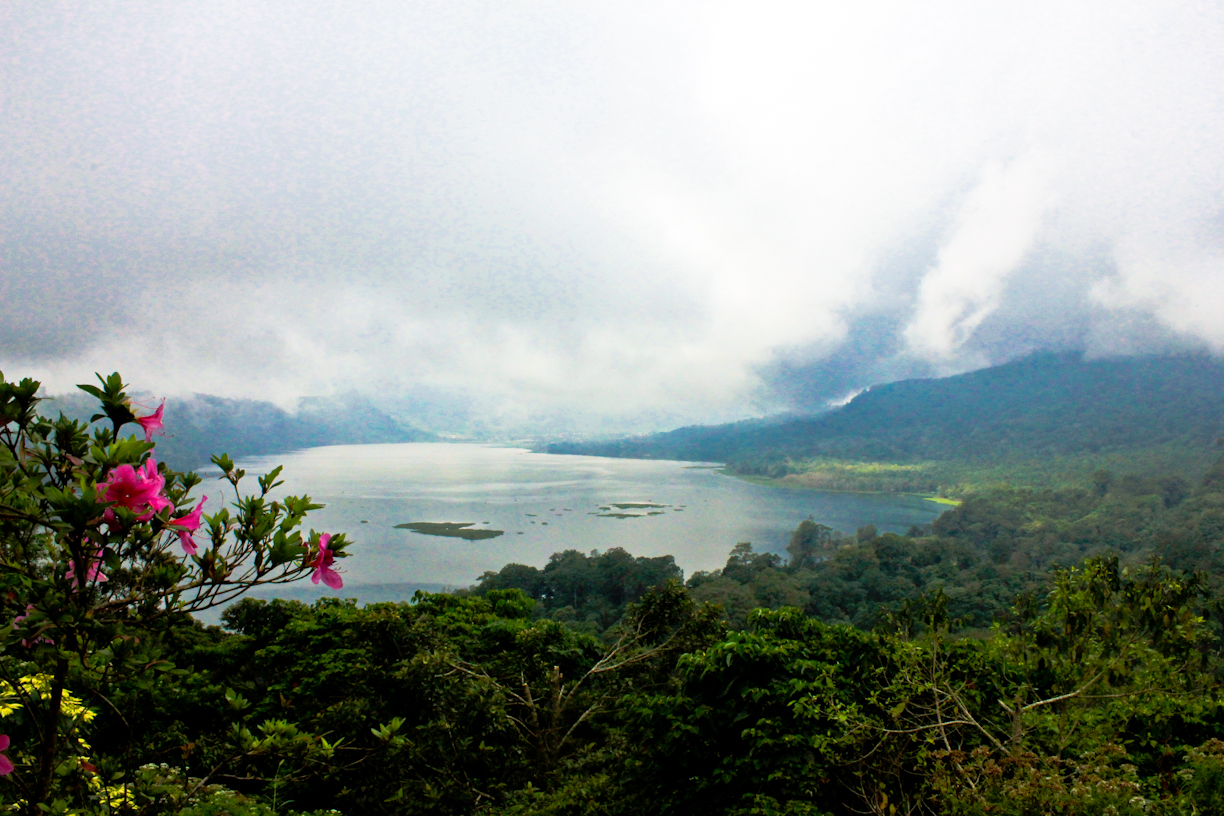 Buyan Lake: Find The Beauty you Have Never Seen - Bali and Beauty
