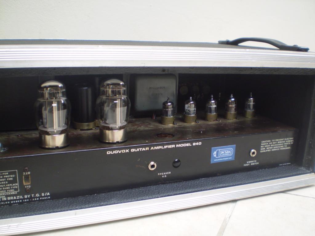JW Tubes - Amplificadores Valvulados: - Giannini Duovox 240G, anos 70