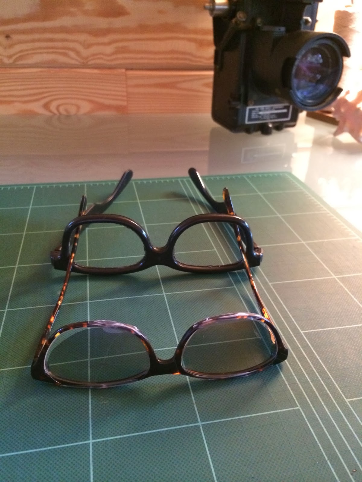 Spasms of Accommodation: Gravity Movie Review and How to Make Custom 3D ...