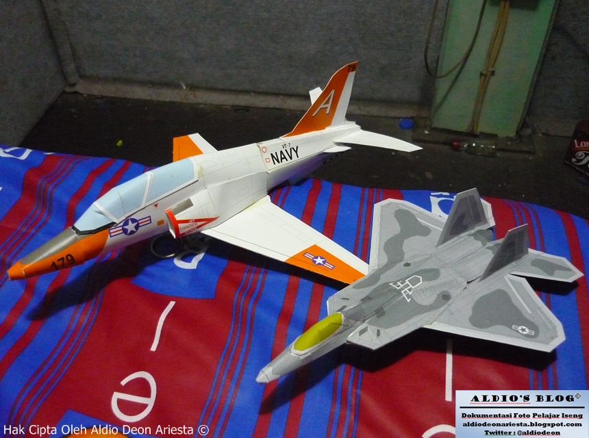 Hasil Iseng Di Tengah Malam : Papercraft T-45 & F-22 Raptor | Galeri ...