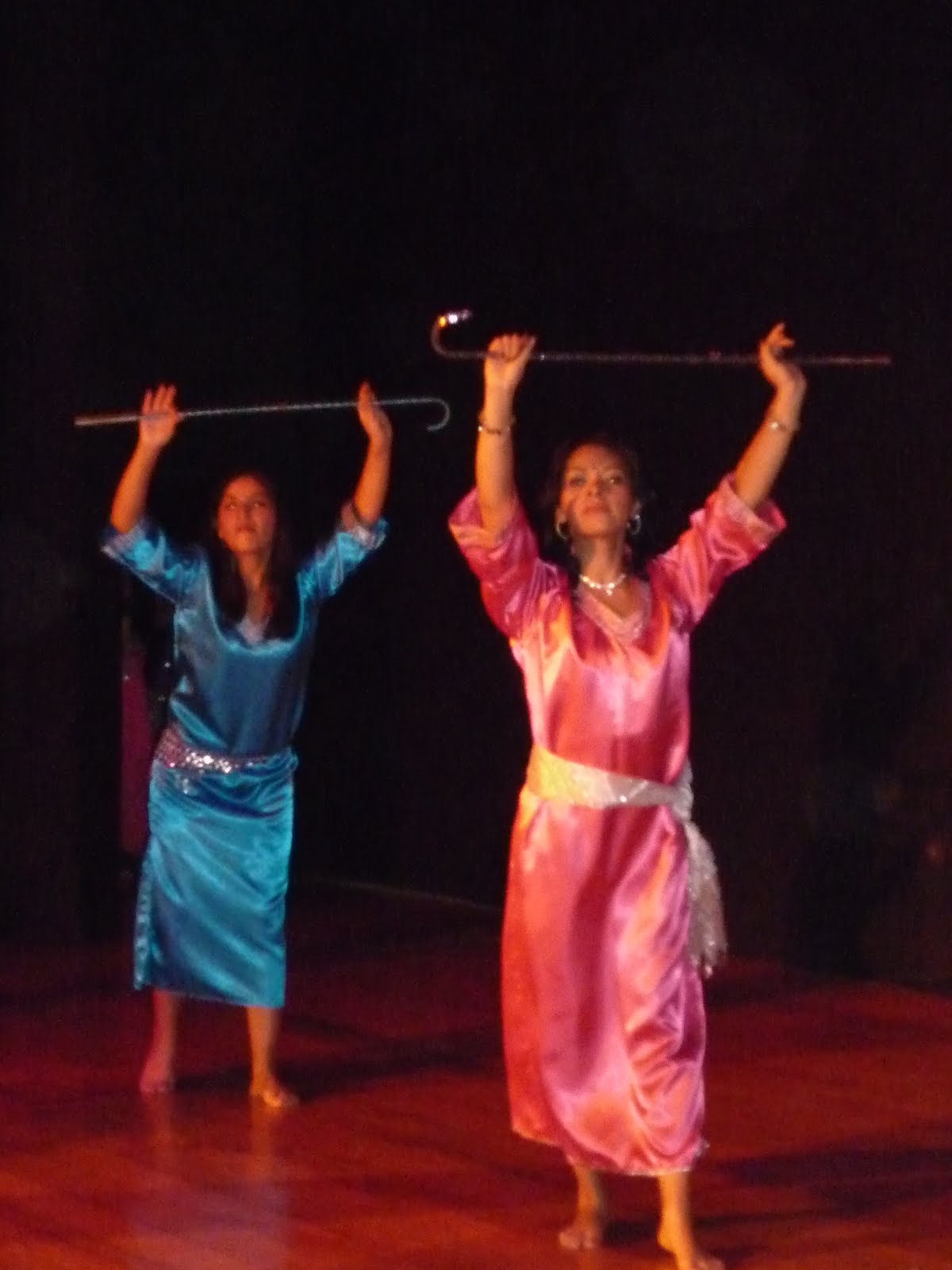 Al-Manara: Nota sobre el Raks Al-Assaya