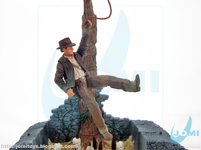 JoMi toys: Indiana Jones with Temple Pitfall