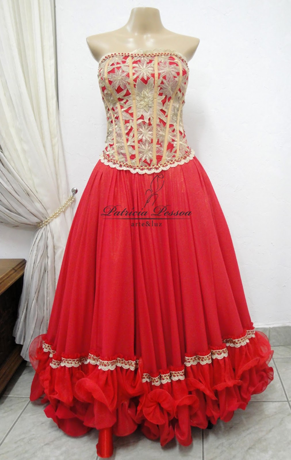 Atelier Patricia Pessoa: Roupa Cigana - Vermelha com Coselet Bordado em ...