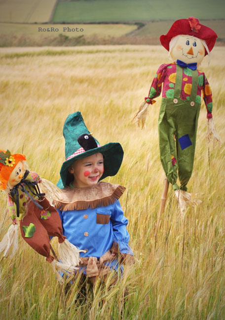 Ro & Ro, To & Fro: Dingle Dangle Scarecrow
