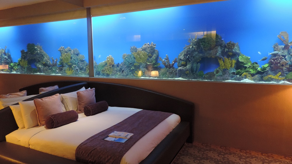 Review: Hotel H2O, Manila