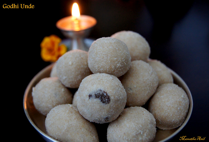 Bhakshya Bhojana: Godhi Unde/Wheat flour laddu