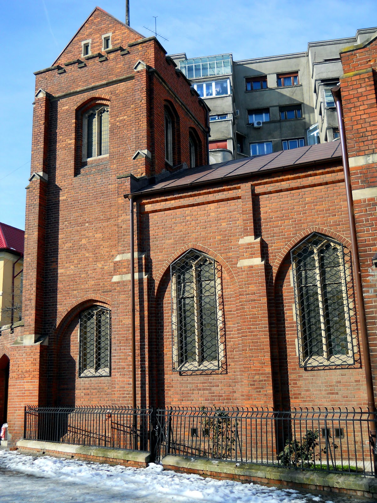 Biserica Anglicana (The Anglican Church of the Resurrection)