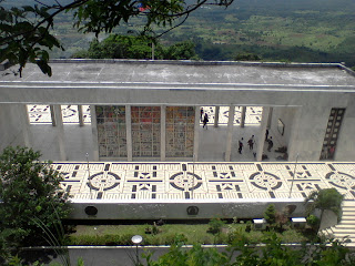 red toenails: Mt. Samat at last!