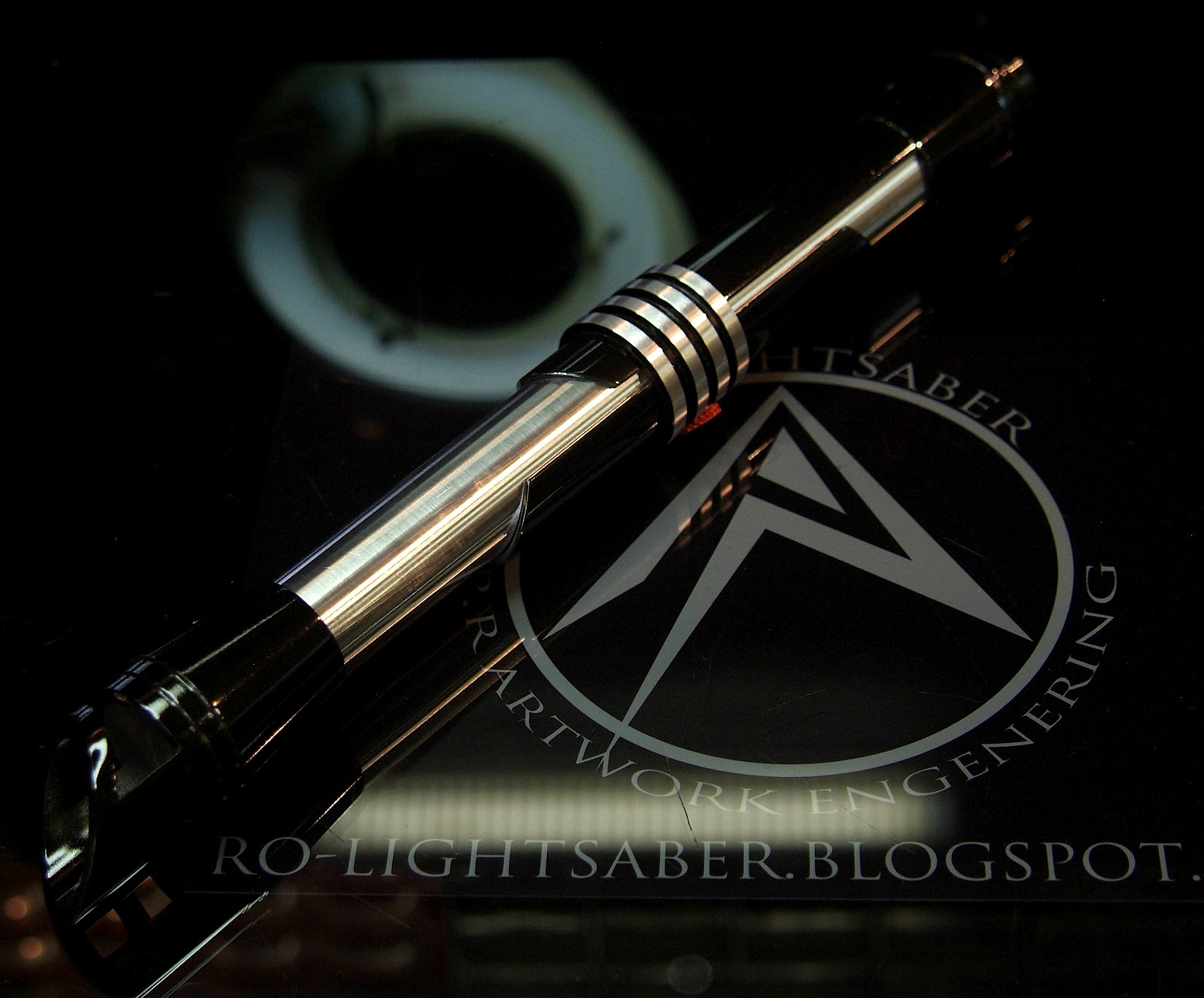 RO-LIGHTSABERS: Starkiller TFU2 Lightsaber