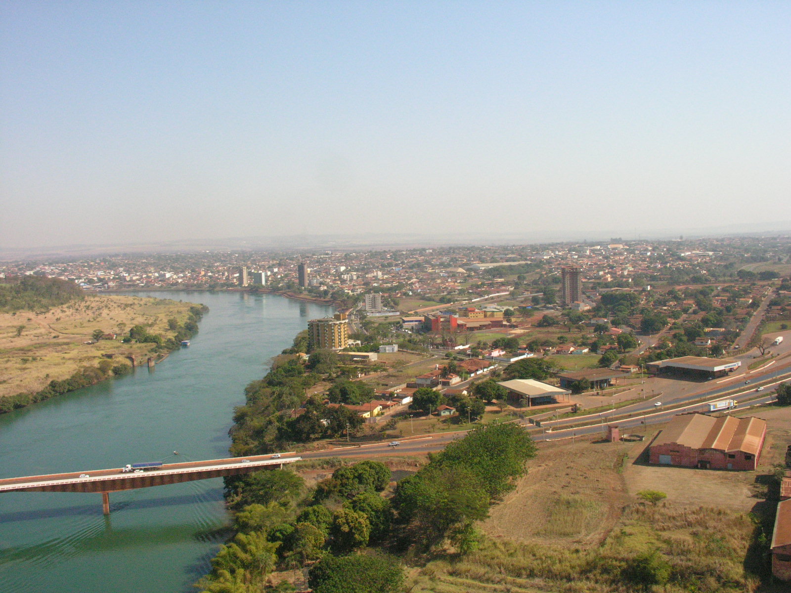 DIÁRIO DE ITUMBIARA : ENTRADA EM GOIÁS POR ITUMBIARA NECESSITA DE MELHORIAS