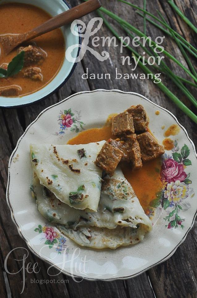 GeeHut: Lempeng nyior daun bawang