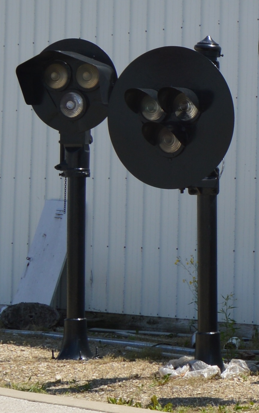 Industrial History: B&O's Colored Positional Lights for Signalling