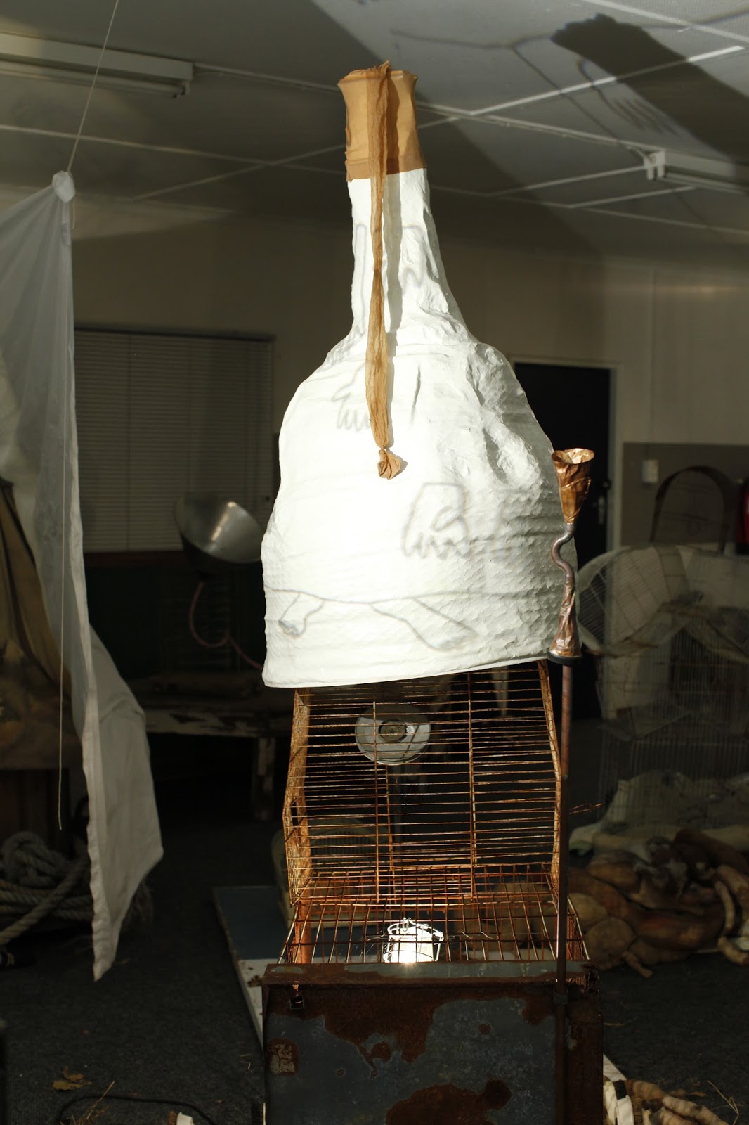 Exploring the Performative Art Object.