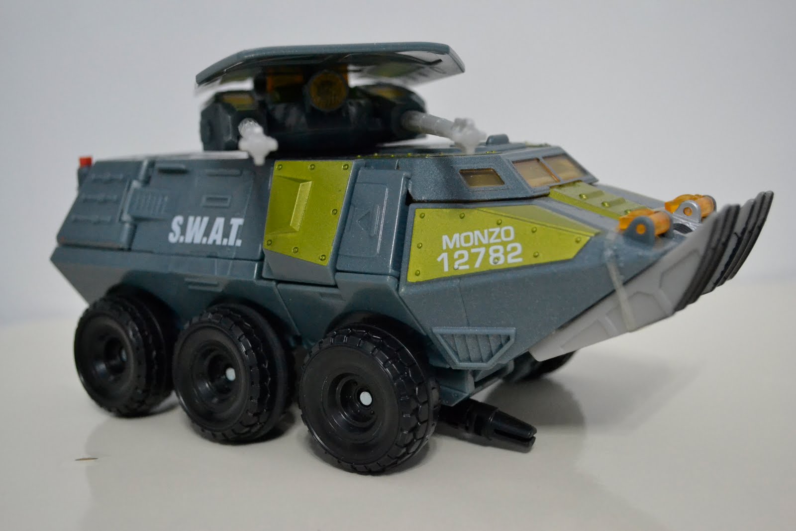 Buy 1st Regret Later: Transformers Universe Onslaught