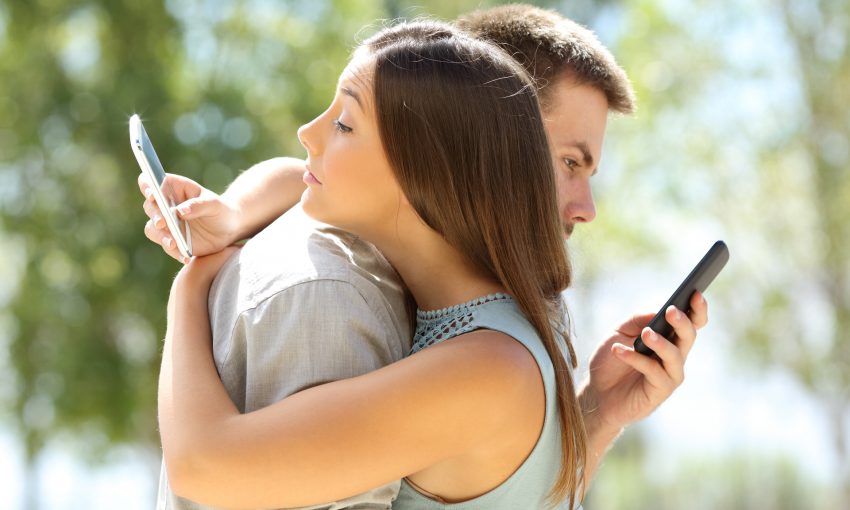 Awesomequotes4u.com: 10 Signs Your Partner Is Cheating on You.