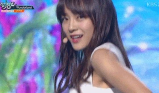 Kim Sejung's arm muscles gain attention