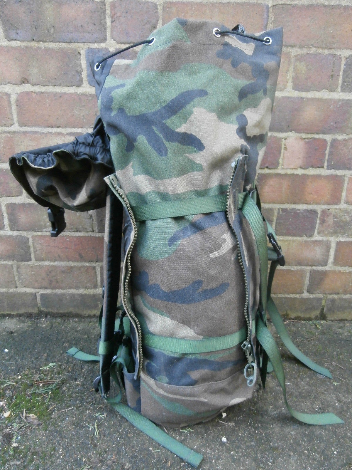 Webbingbabel: Dutch Army 40Litre Forest Camo Patrol Pack