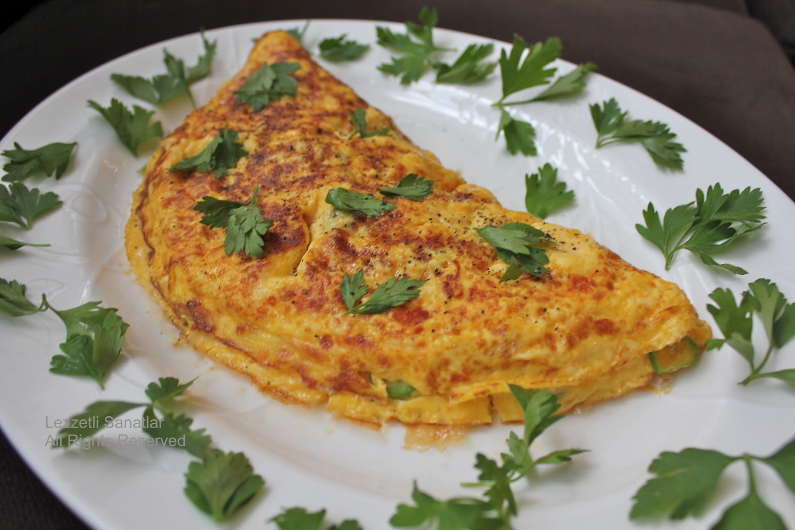 Lezzetli Sanatlar: SEBZELİ OMLET