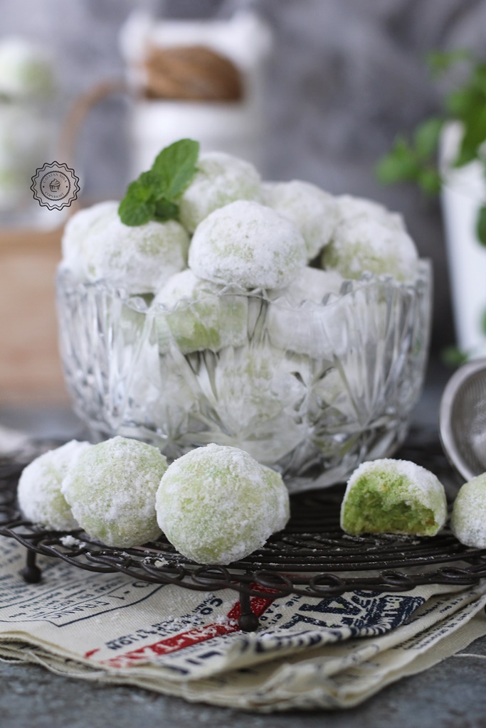 Masakan Madiun PANDAN SNOW BALL COOKIES Khas IndonesiaMasakan ...