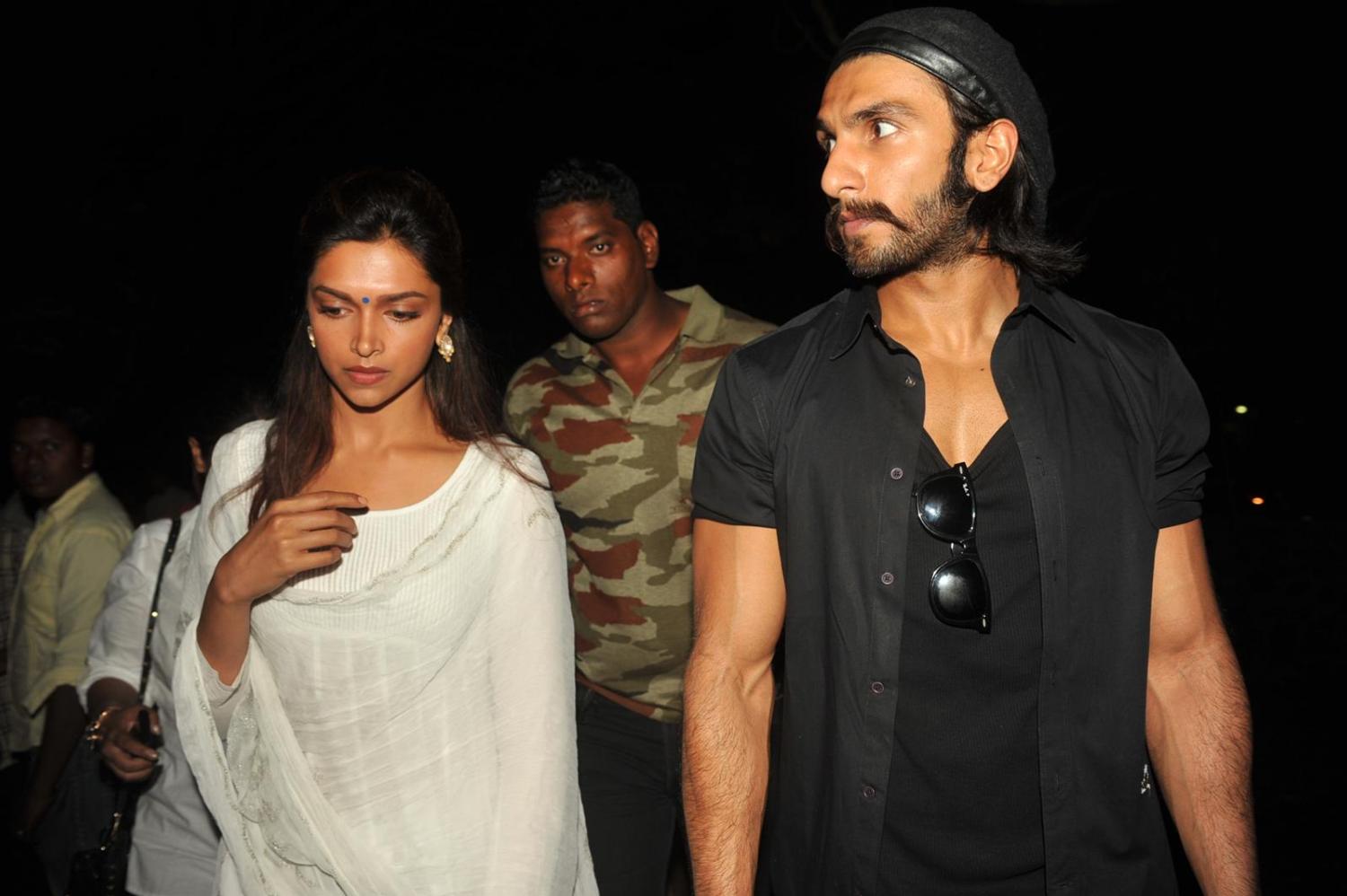 Deepika Padukone and Ranveer Singh at Candle March for Delhi Rape ...