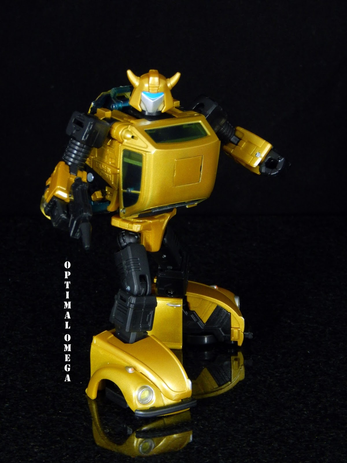 Optimal Omega's Transformers: Masterpiece G2 Bumblebee