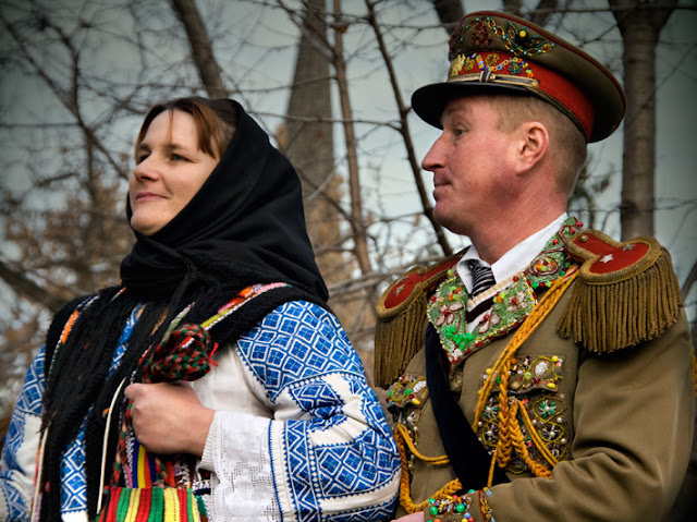 Photographis: Romanian Winter Traditions / Traditii Romanesti