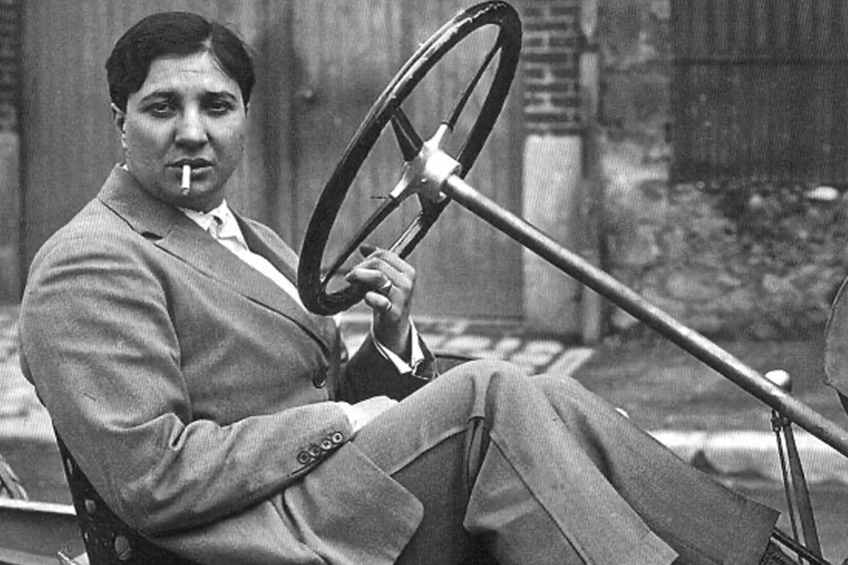 Ξωτικό: Αυτοκίνητα, παρενδυτική και κατασκοπία: η ζωή της Violette ...