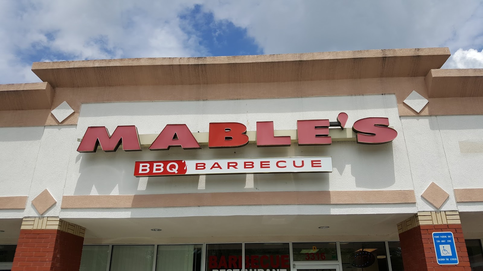 Lithonia: Mabel's BBQ and Smoked Meats