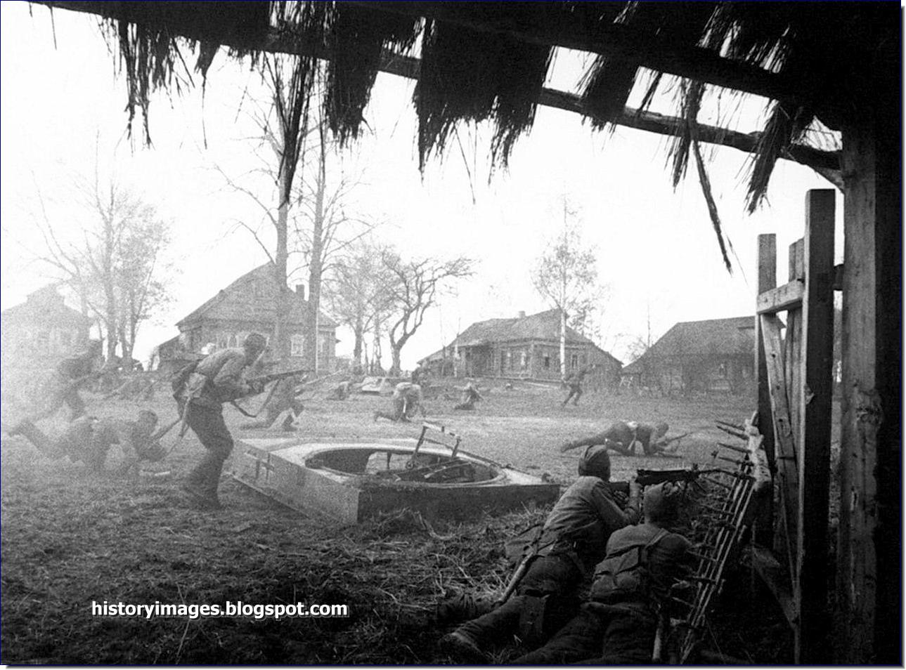 HISTORY IN IMAGES: Pictures Of War, History , WW2: Battle Of Moscow ...