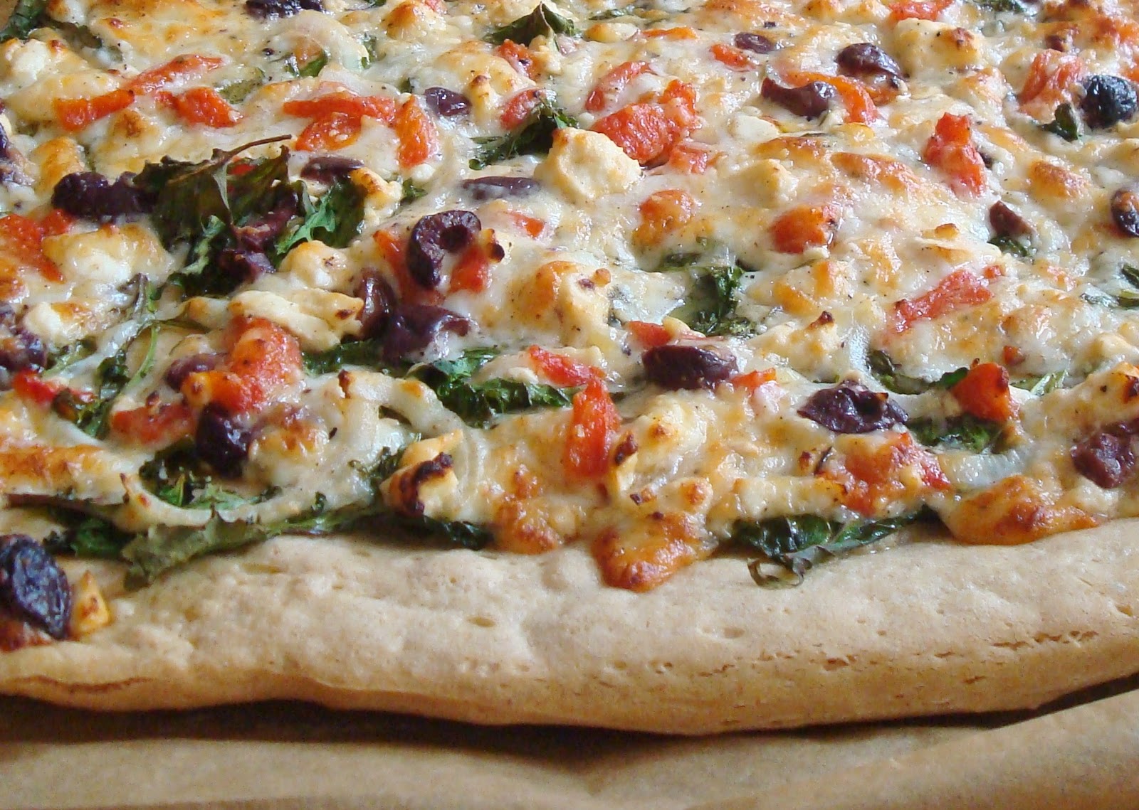 chacha's gluten free kitchen: Mediterranean Flat Bread Pizza