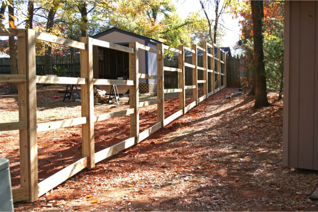 The Fence Line: Featured Projects: A Stair-Stepped Fence with Metal ...