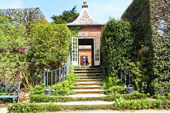 A Library of Design: Garden Libraries
