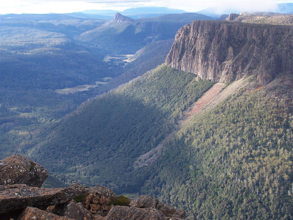 TasTrekker - Bushwalking in Tasmania: Castle Crag