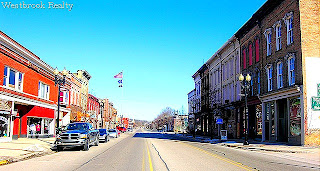 Our Lil' Bug: Welcome to Lowell, Michigan!