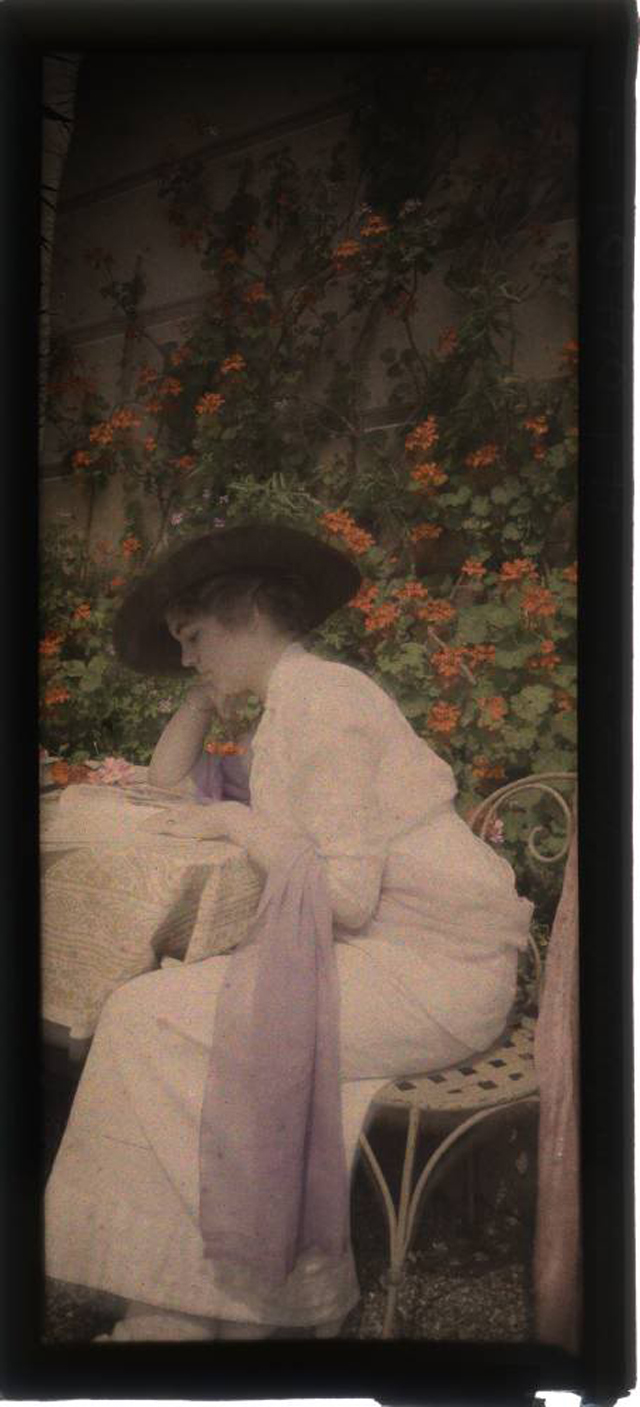 Vintage Fashion in Autochrome – Stunning Portraits of Women in Dresses ...