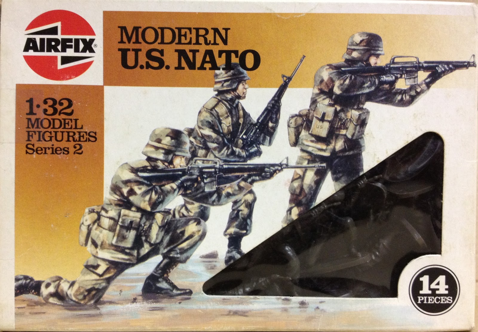 Commander of Plastic Men!: AIRFIX MODERN SERIES 1/32 SCALE