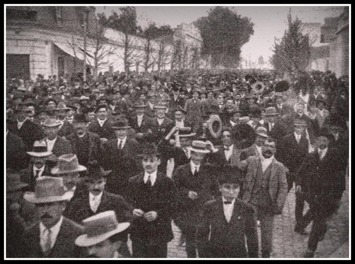 Vida Cotidiana en Mendoza. MEETING ANTIRRELIGIOSO. 3 de Setiembre de ...