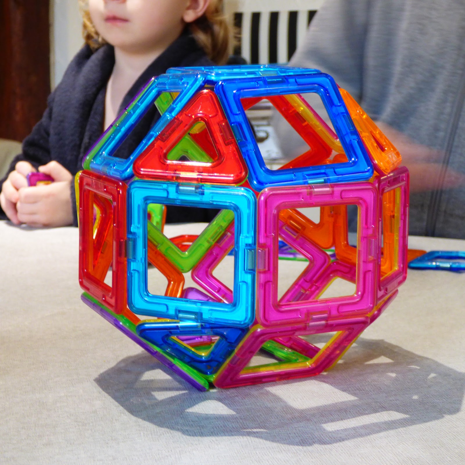 Jeu de construction magnétique dès 2-3 ans - Petits génies en herbe