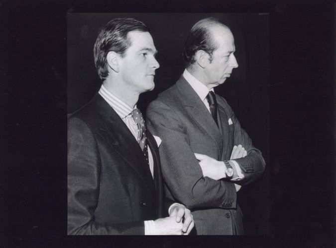 HM Ministry of Defence = Carroll Aircraft Corporation Trust = HM Crown ...